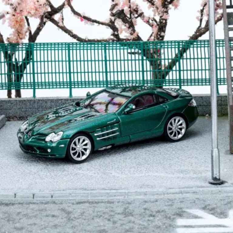Street Weapon Mercedes SLR McLaren Green - MINIATURE TOY SHOP