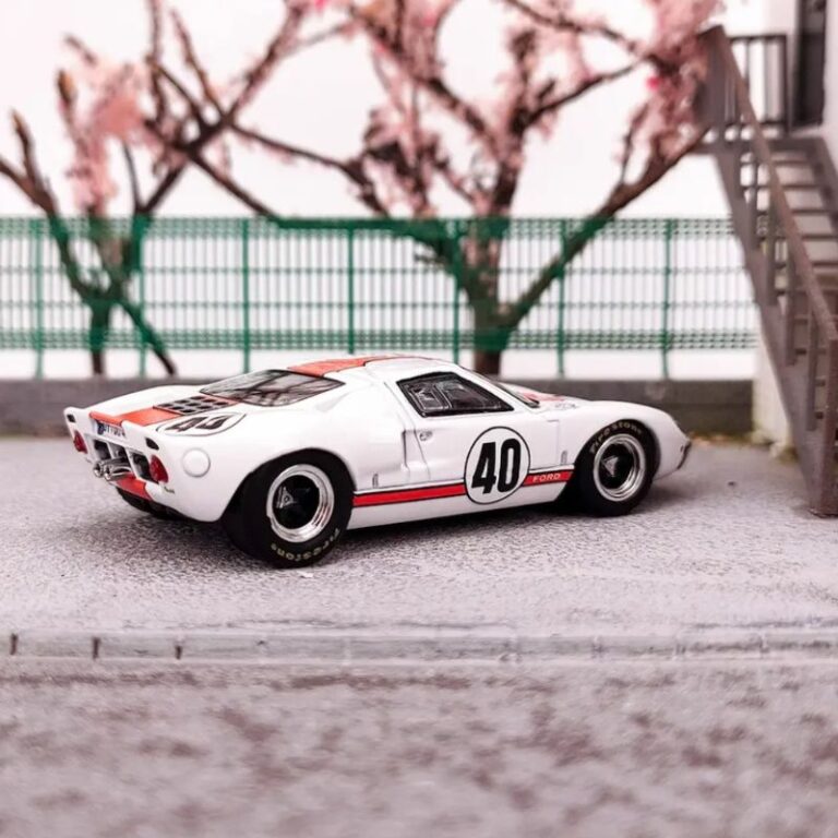 Zoom Ford GT40 Mk1 #40 White - MINIATURE TOY SHOP