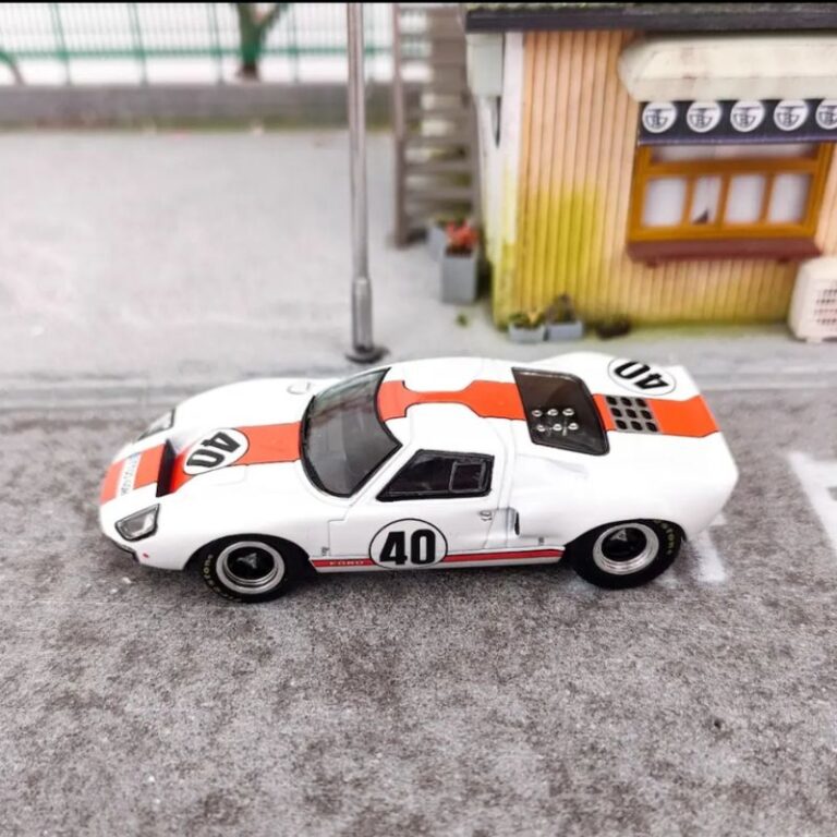 Zoom Ford GT40 Mk1 #40 White - MINIATURE TOY SHOP