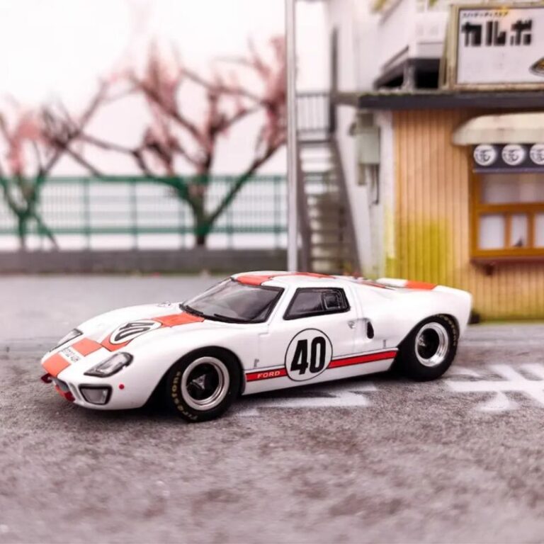 Zoom Ford GT40 Mk1 #40 White - MINIATURE TOY SHOP