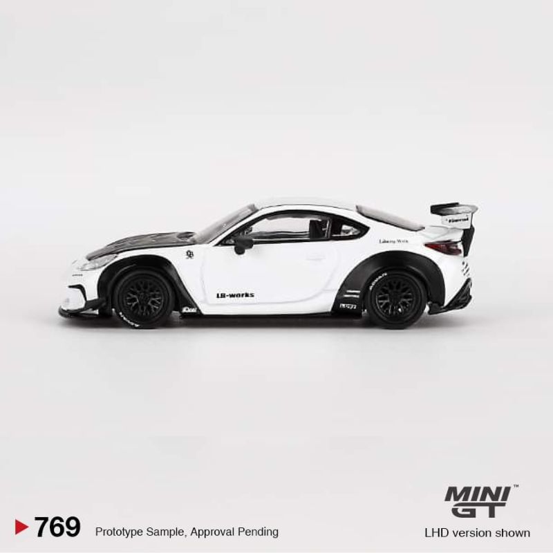 MINI GT Toyota GR86 LB Nation White - MINIATURE TOY SHOP